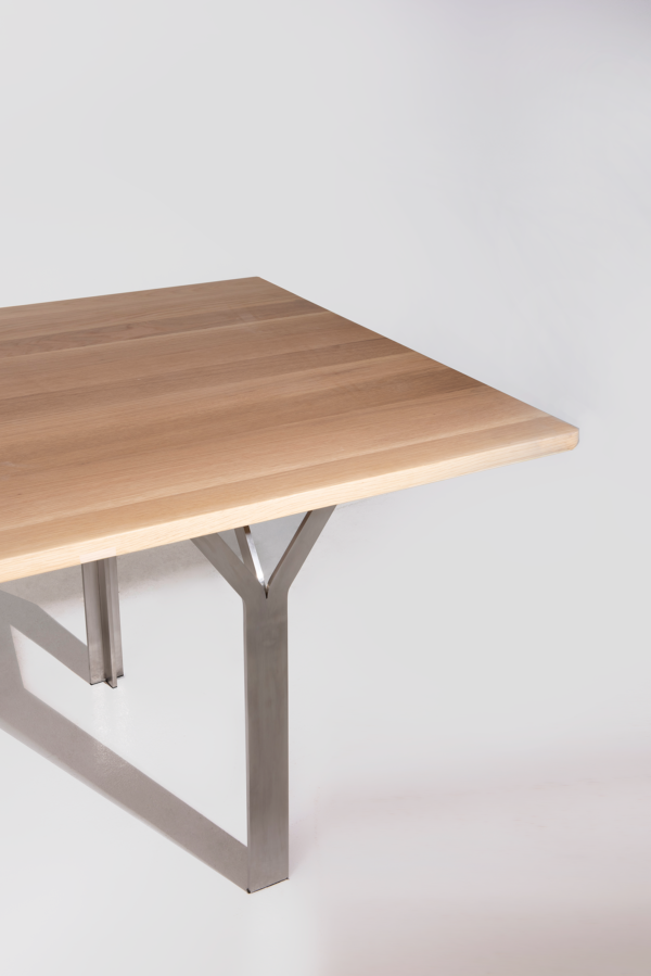 Branch Table – Femo Design Studio