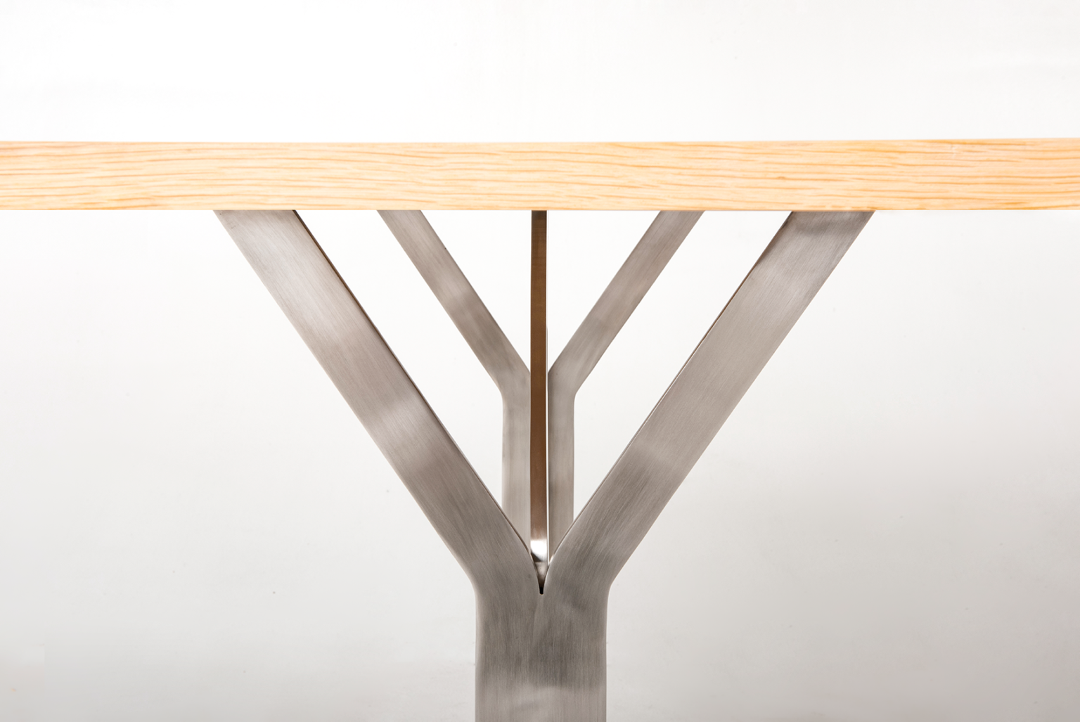 Branch Table – Femo Design Studio