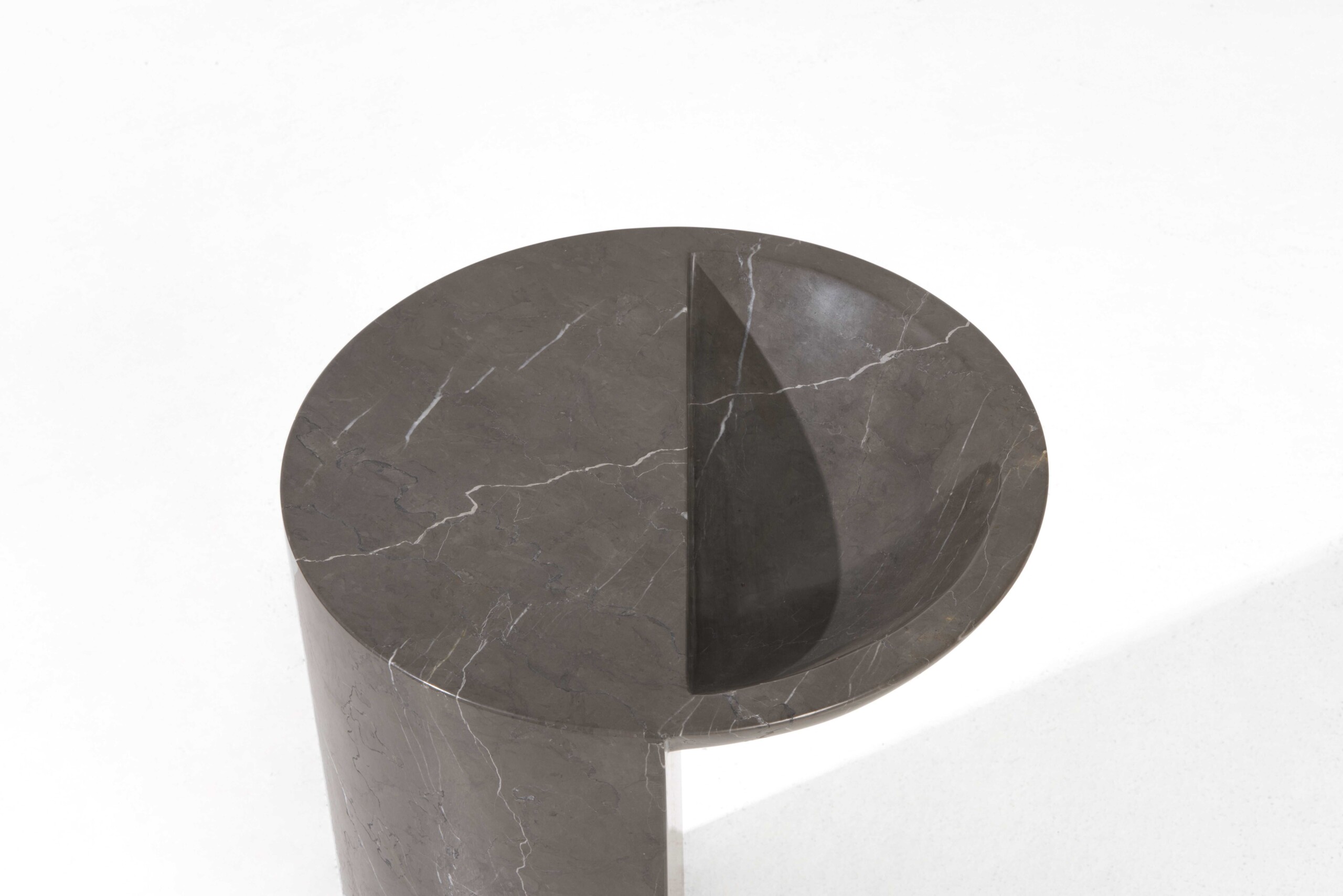 Sculpture Side Table – Femo Design Studio