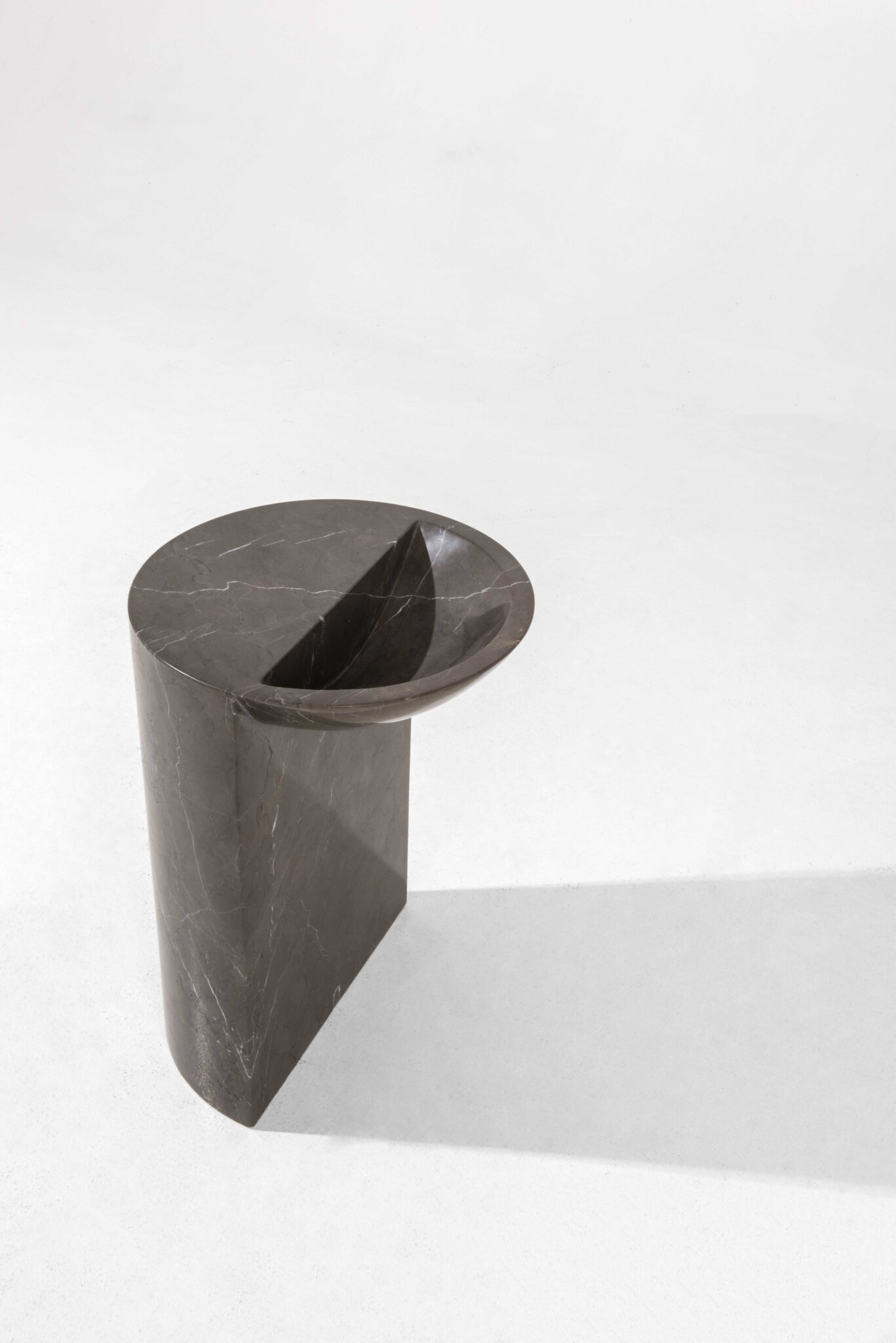 Sculpture Side Table – Femo Design Studio